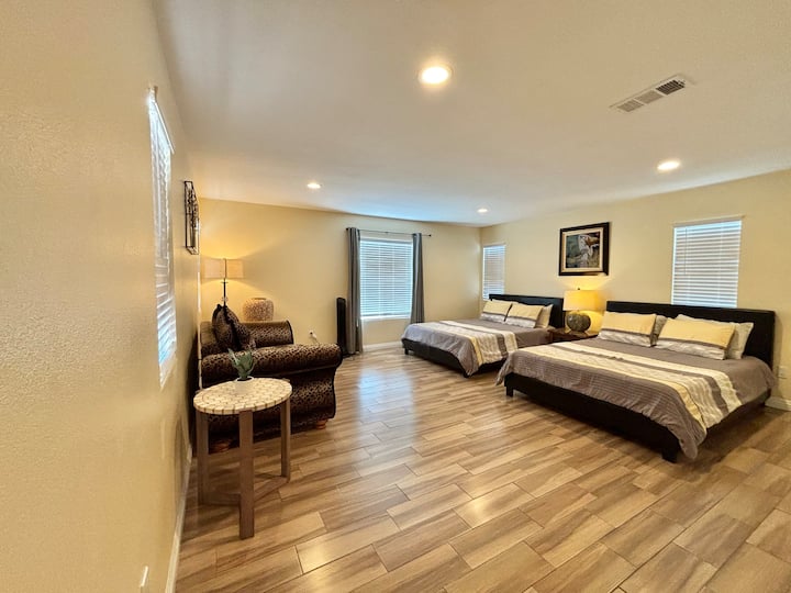 Beautiful Home Near Disney, Beaches, And More! - Huntington Beach