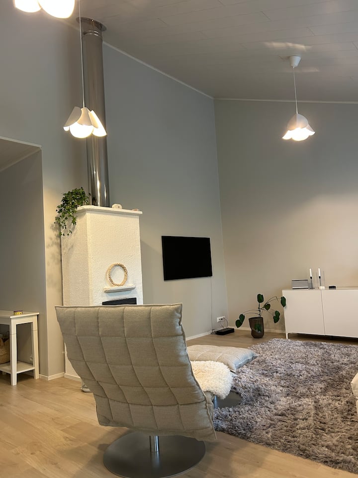 4 Makuuhuoneen Paritalo Lähellä Lentokenttää - Tuusula