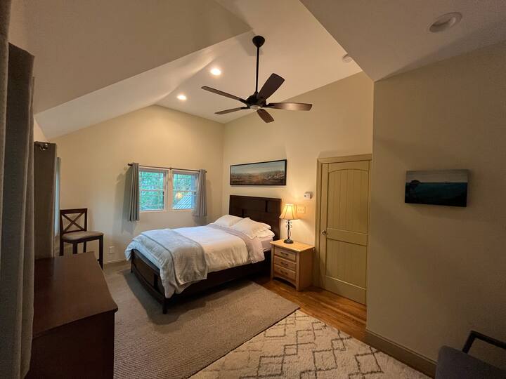 Cozy Downtown Asheville Apartment -Walkable - Asheville, NC