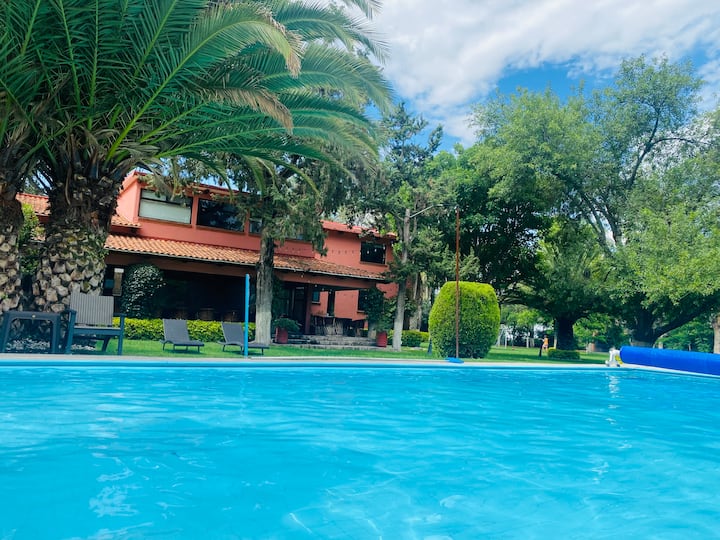 Verano En Hermosa Casa C Alberca Privada Entequis. - Querétaro