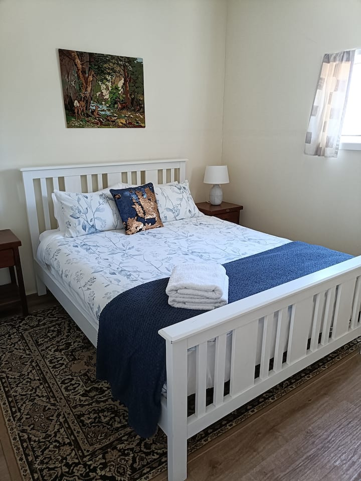 Private Parkside Guest House Near Deakin & Epworth - Geelong