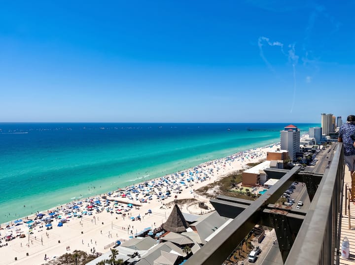 Beach Front Corner Unit 1 Br At Pcb 36 - Panama City Beach, FL