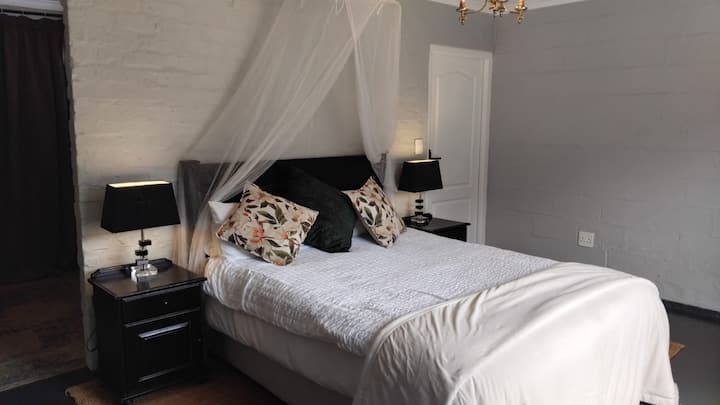 Franschhoek Peace & Quiet | Riverstone Cottage - Franschhoek