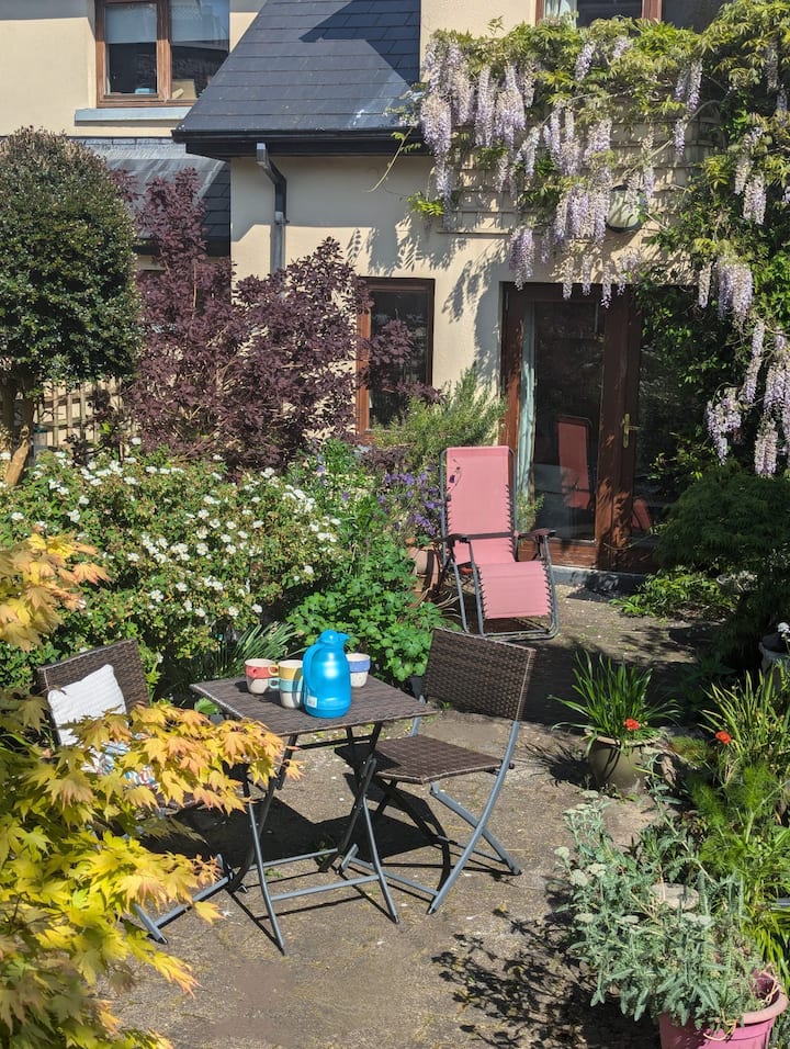Garden Townhouse, 5 Mins Drive To Westport - Westport