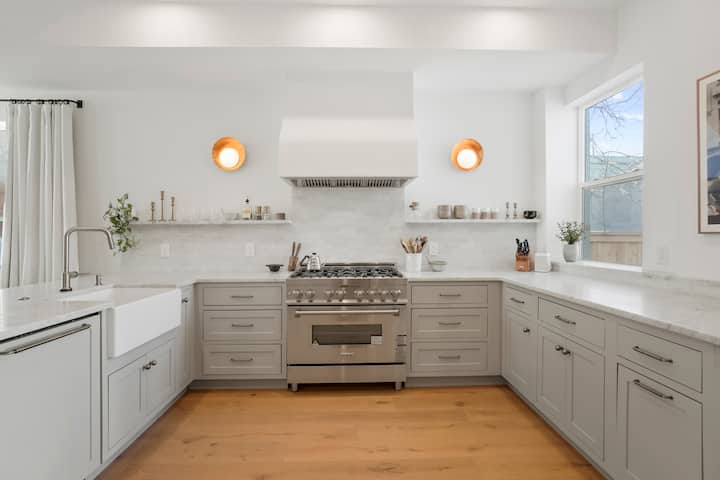 Walkable Designer Home • Near Downtown Denver - Denver