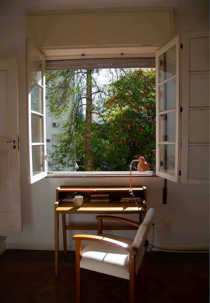 Apartamento Ensolarado Em Laranjeiras. - Rio de Janeiro