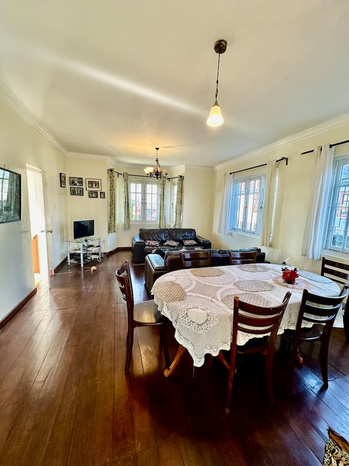 Nuwara Eliya Holiday Bungalow - Sri Lanka