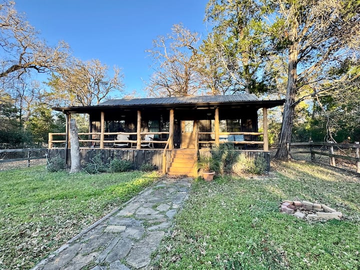 Little Pine Lodge - New Ulm, TX