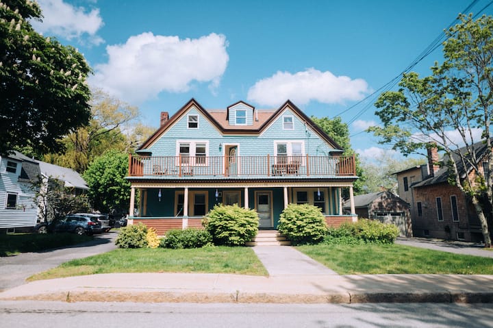 Comfy In-town Studio Apartment! - Bar Harbor, ME
