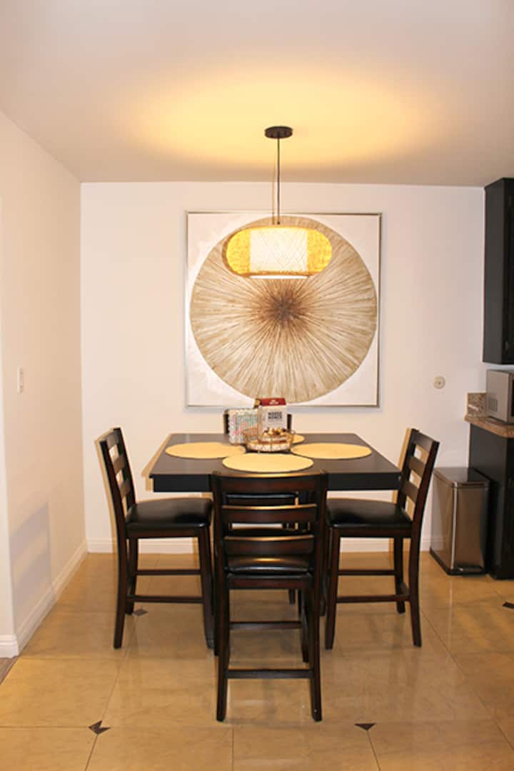 Sparkling Clean One Bedroom Apartment In Noho Arts - ロサンゼルス