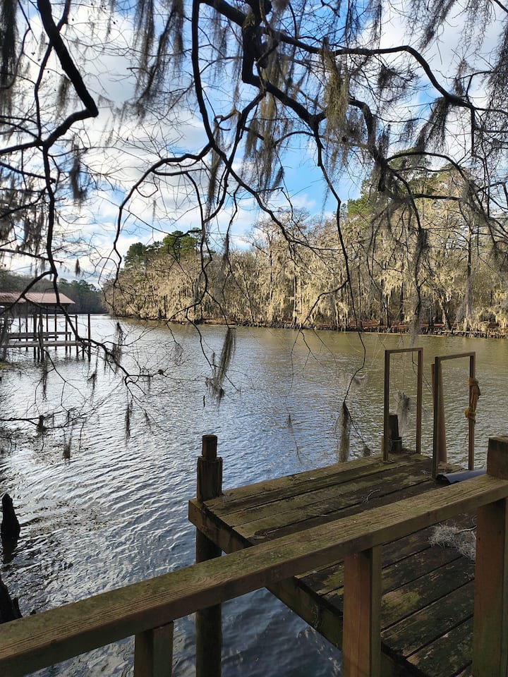 Stairway To Heaven House - Caddo lake