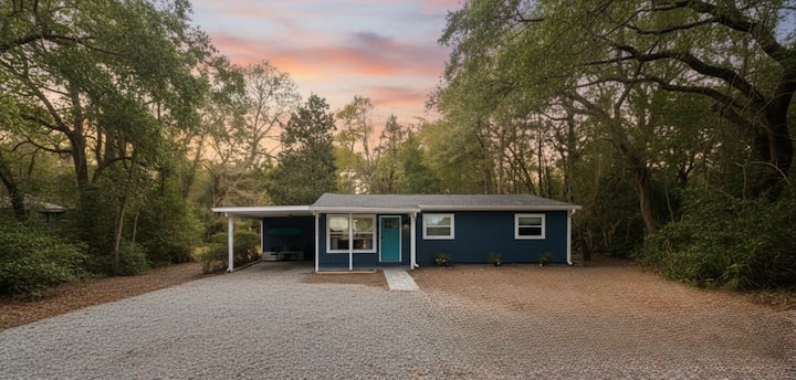 Camp Folly: Fresh Reno | Near Beach & Downtown - Folly Beach, SC