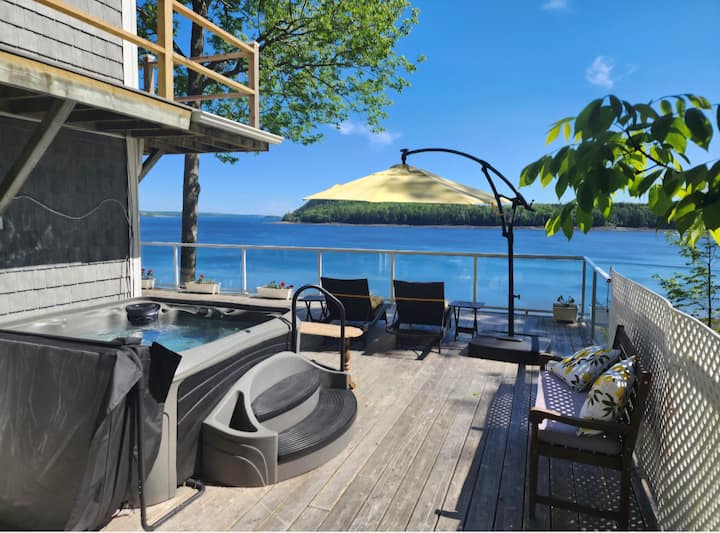 Luxury W/fire Pit & Hot Tub On Deck By The Water! - St. Andrews