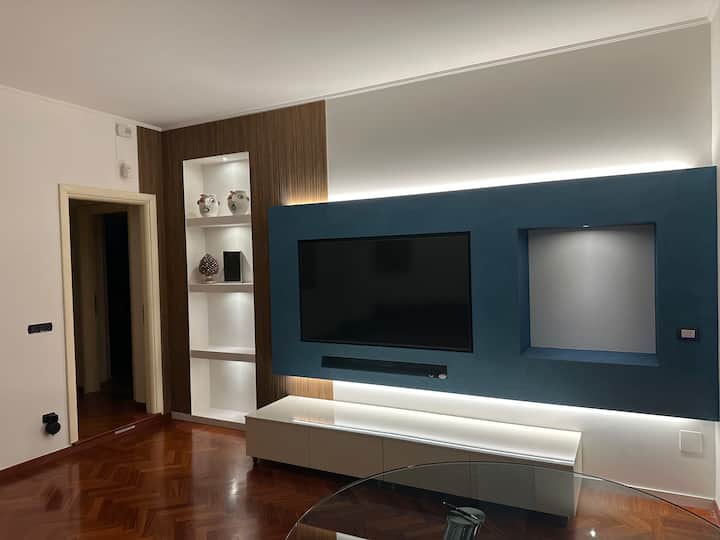 La Casa Di Bracco Colori E Calore In Pieno Centro - Messina