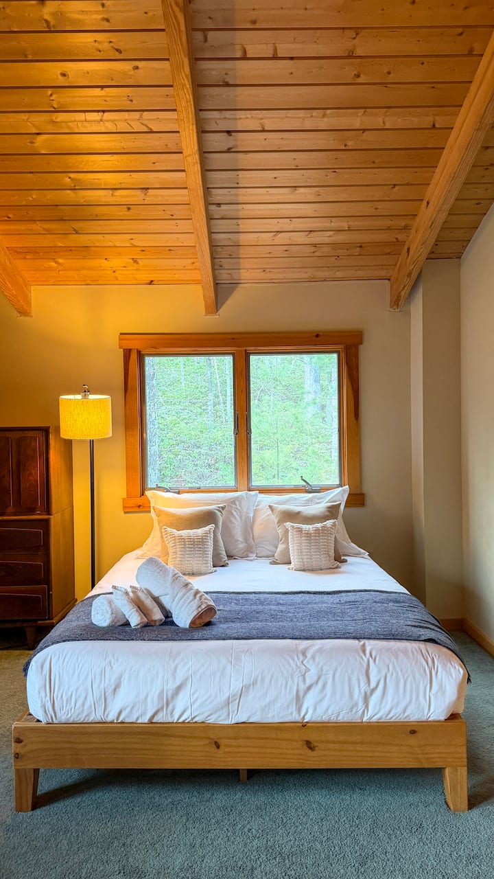 Modern Cabin. Next To Phoenicia, Hunter Ski Slopes - Phoenicia, NY