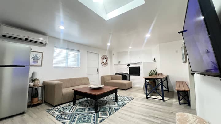 Villa Carmela - Burbank