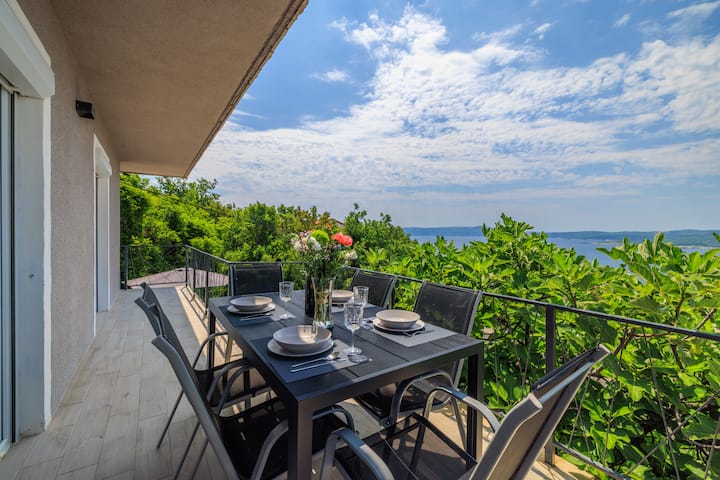 Modern, Charming Apartment With Beautiful Sea View - 