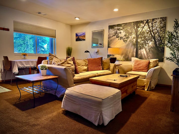 Upscale Apt With Full Kitchen, Laundry & Espresso - Mammoth Lakes, CA