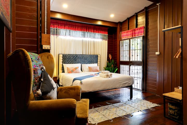 Punjum House, Near Old City, Near Night Bazaar. - Thailand