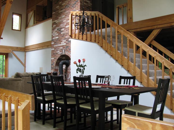 Sunny, Cozy Contemporary Cape - Conway, NH