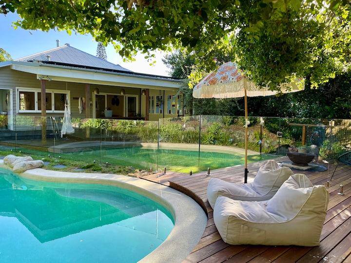 Little Railway Cottage - Pet Friendly - Pool - Palmwoods