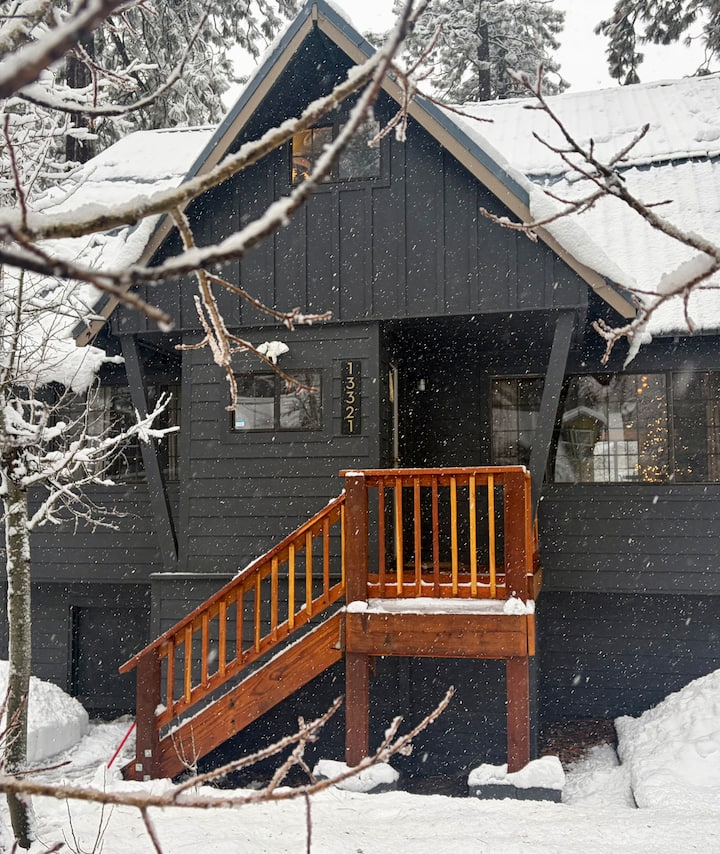 Donner Lake Cabin | 1 Block To Lake 3bd/2bth - Truckee, CA