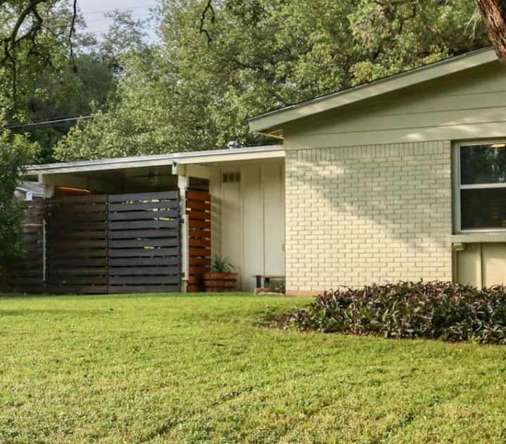 Giant Oak House - South Congress / St Elmo - Onion Creek - Austin