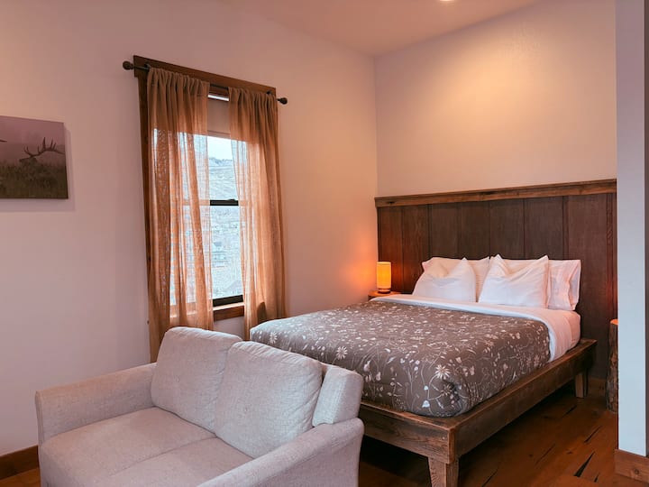 Wonderland Lodge Wapiti Studio In Gardiner - Gardiner, MT