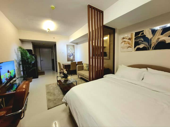 Jtower Studio Unit Condo Direct Access To Sm Jmall - Mandaue City