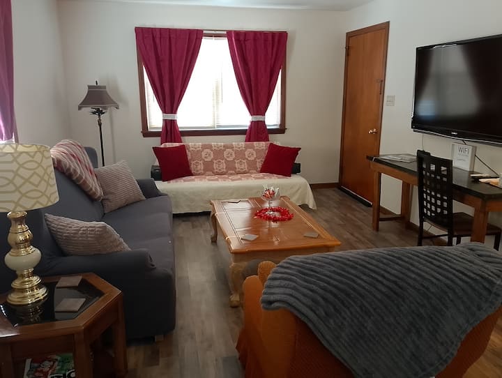 “Simple Stay” Conveniently Located In Boardman - Youngstown, OH