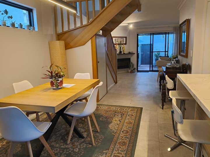 Subiaco Townhouse Top Location 3.7km To Perth Cbd! - Subiaco