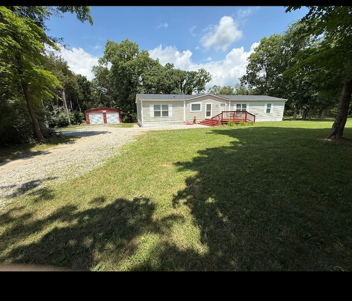 Secluded 6 Acres Near Mark Twain Lake & Jellystone - Splash Landing, Monroe City