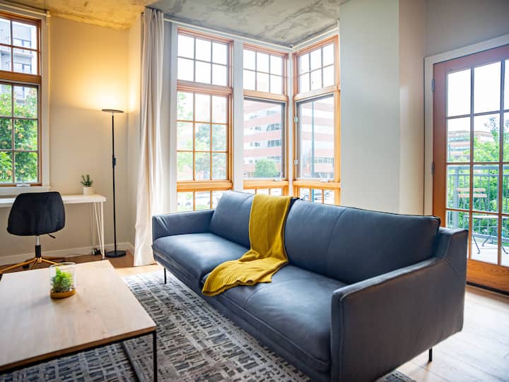 Modern Sunny Loft-style Condo In Cherry Creek - Englewood, CO