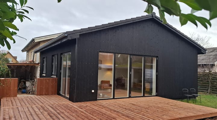 Skøn Renoveret Bungalow Nær Strand Og City - 240m² - Copenhaguen