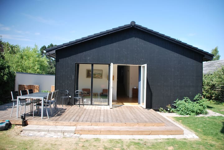 Skøn Renoveret Bungalow Nær Strand Og City - 240m² - Copenhagen