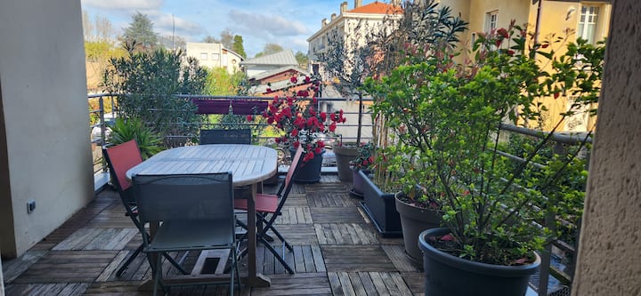 Grand T3 Calme Avec Terrasse Et Parking Privé - Lyon