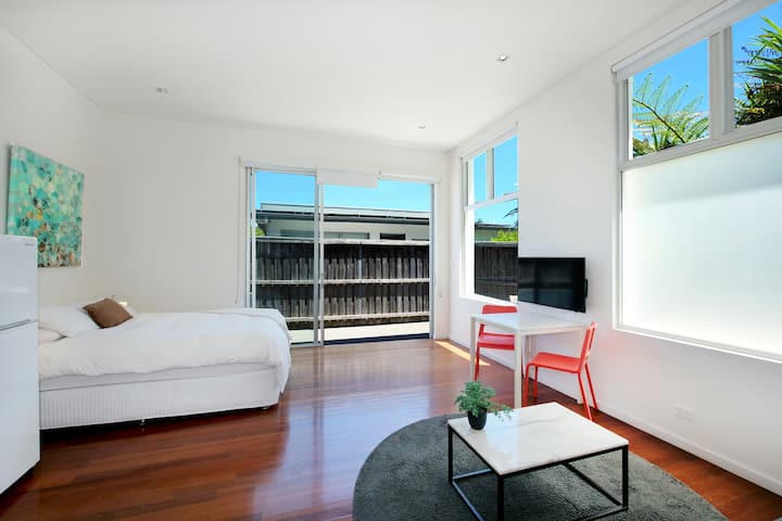 Tamarama Beach Studio - Coogee
