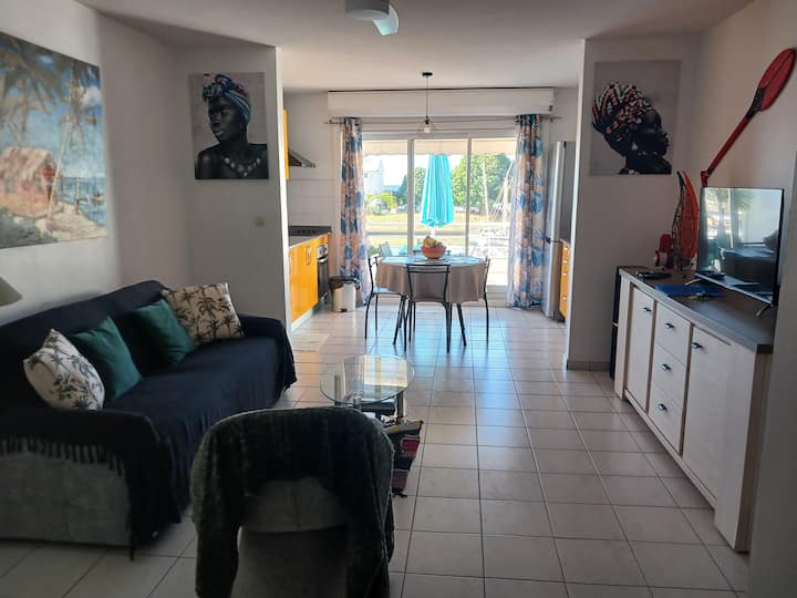 Beau T2 Face à La  Marina De  Gourbeyre - Guadeloupe