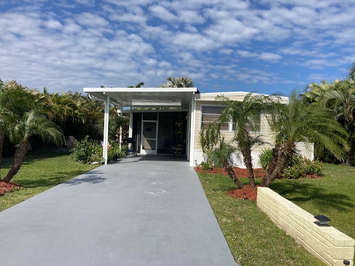 Island Retreat - Pine Island, FL