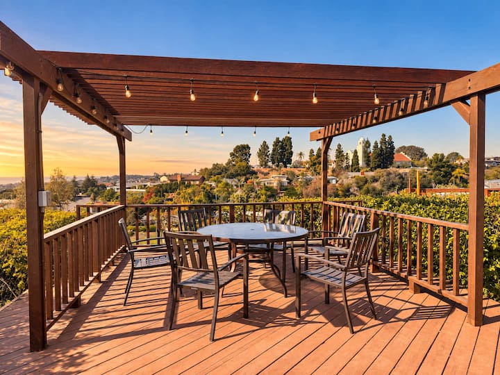 Beautiful Ocean View Home Overlooking San Diego - Del Mar, CA