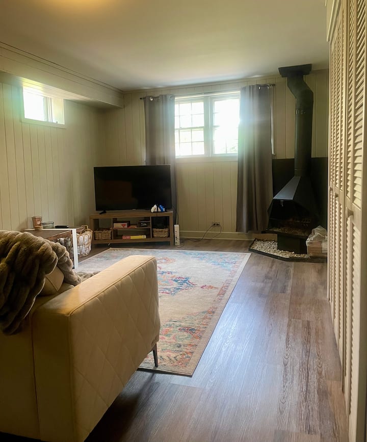 Quiet 1/1 Suite In The Beltway Of Raleigh! - Raleigh, NC