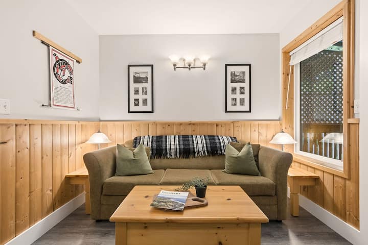 Forest & Sea Views | Jetted Tub | Walk To Beaches - Ucluelet