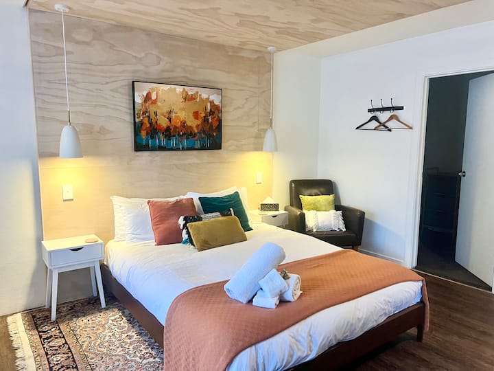 Apartment By The Park - Walk To Lake & Town - 와나카