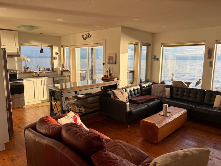 Oceanside Duplex- North Side - Campbell River