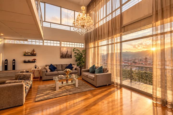 Apartamento Penthouse De 350 M2, Con Vista Panoramica De La Ciudad. - Cusco