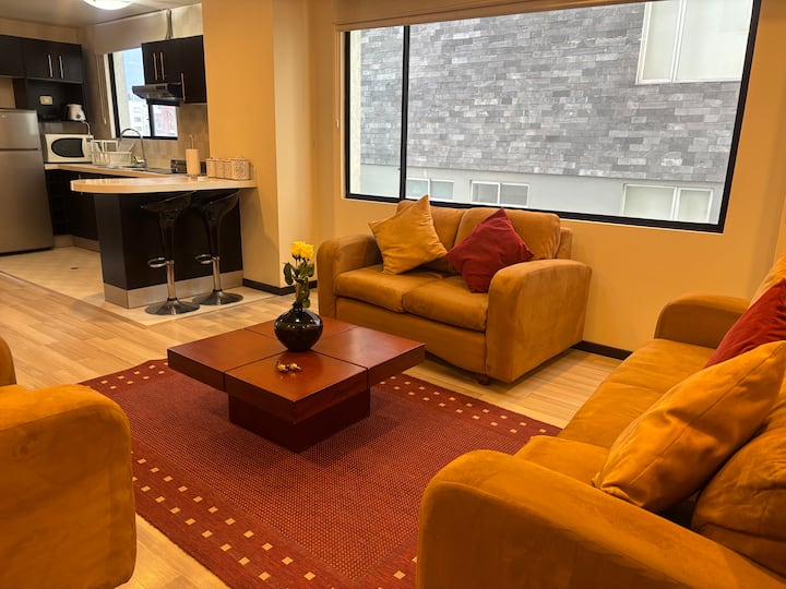 Beautiful And Comfortable Suite Excellent Location - Quito