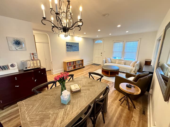/Zbig Blue Ranch\ 1962 Suny Eagle Hill 4beds 2bath - Albany, NY