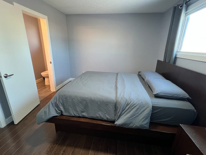 16 Min To Roger Place 3 Min To Londonderry Mall - Edmonton