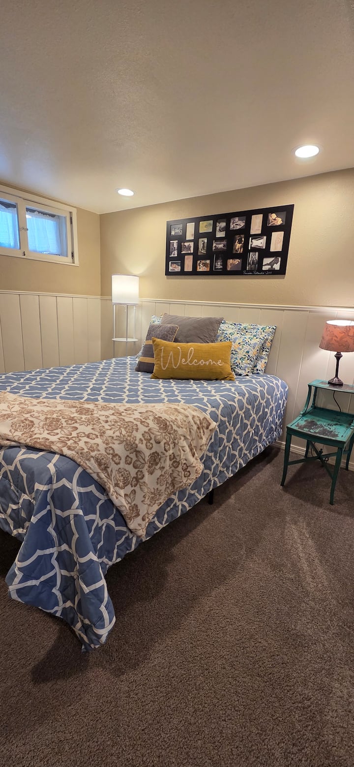 Artist's Underground @ Silver Garden  (Str #0386) - Colorado Springs, CO