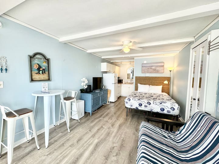 2nd Floor Ocean View • Pool • Private Beach•pet Ok - Atlantic Beach, NC